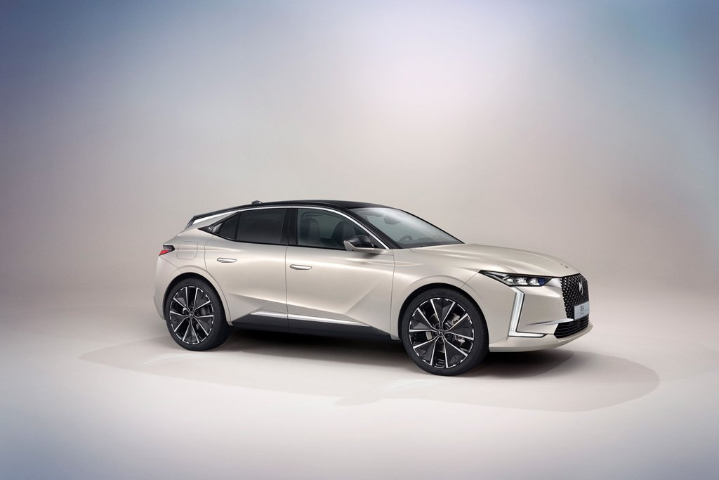 DS releases its new hatchback, the DS 4