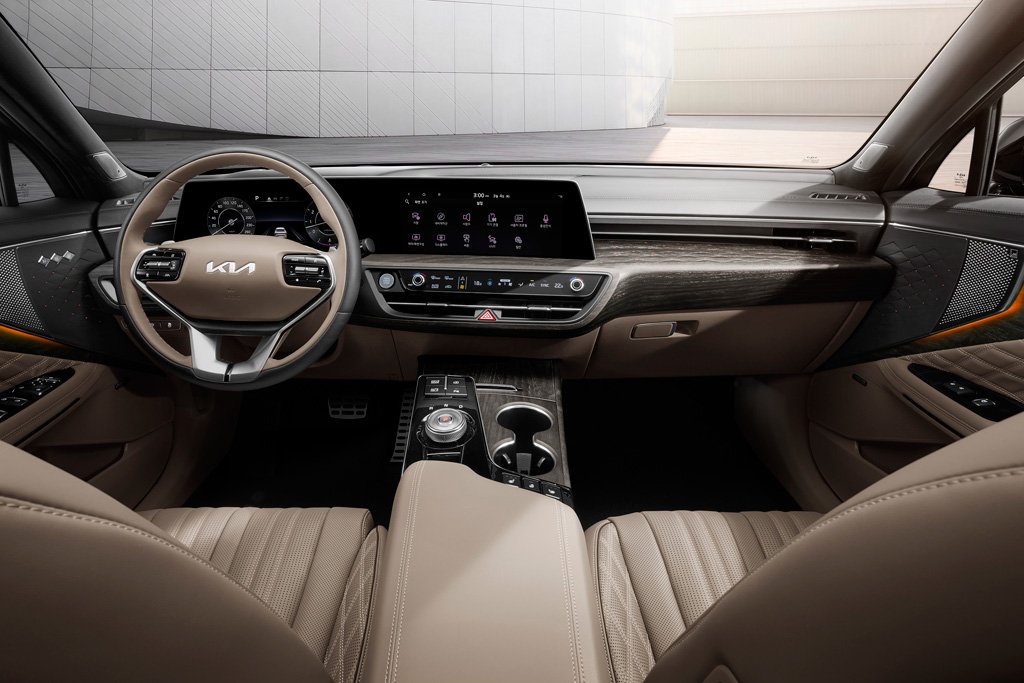 Kia reveals the interior of the K8 - Sgcarmart