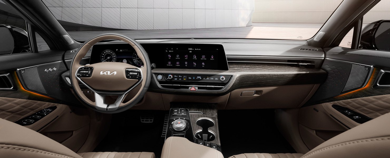 Kia reveals the interior of the K8