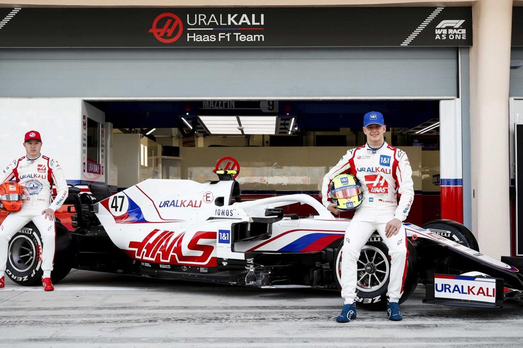 Haas F1 finally launches the VF-21 as pre-season testing gets underway