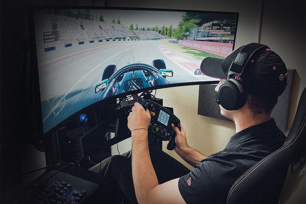 Mercedes-AMG Petronas Esports Team and AMD announce partnership - Sgcarmart