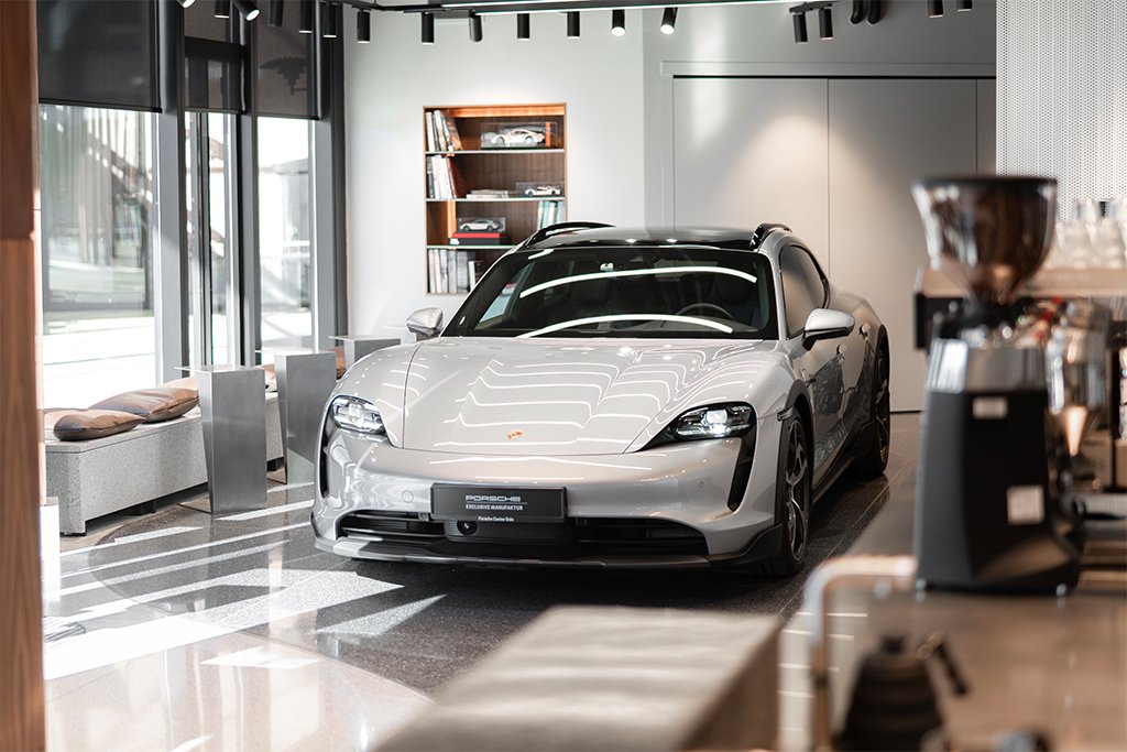 Porsche's new retail shops are the showrooms of the future - Sgcarmart