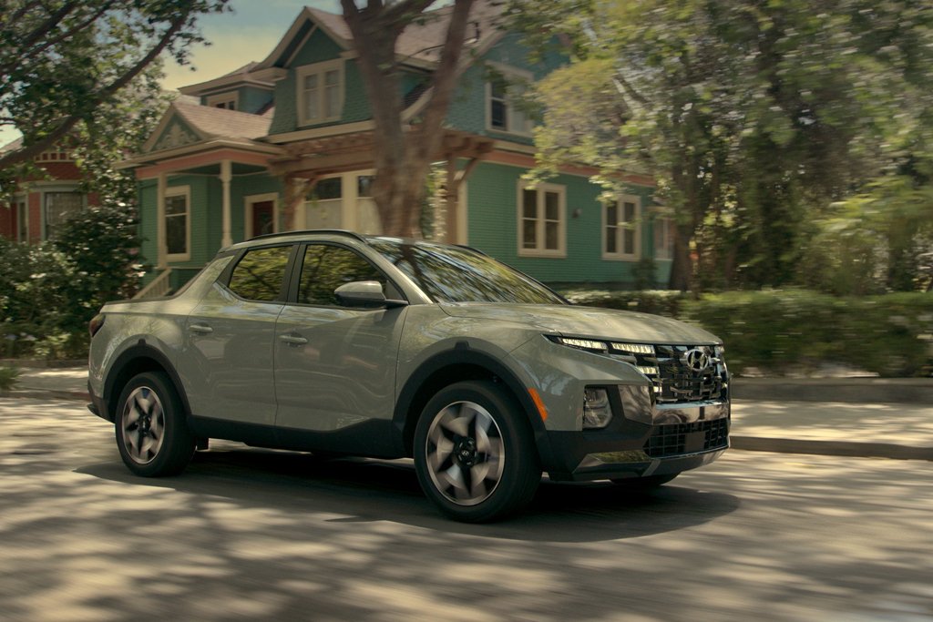 Hyundai launches new campaign for the Santa Cruz - Sgcarmart