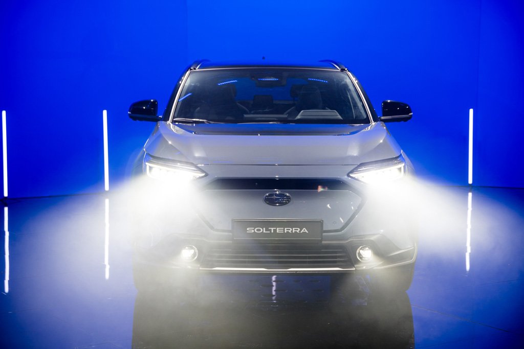Subaru releases new walkaround video of the all-electric Solterra ...