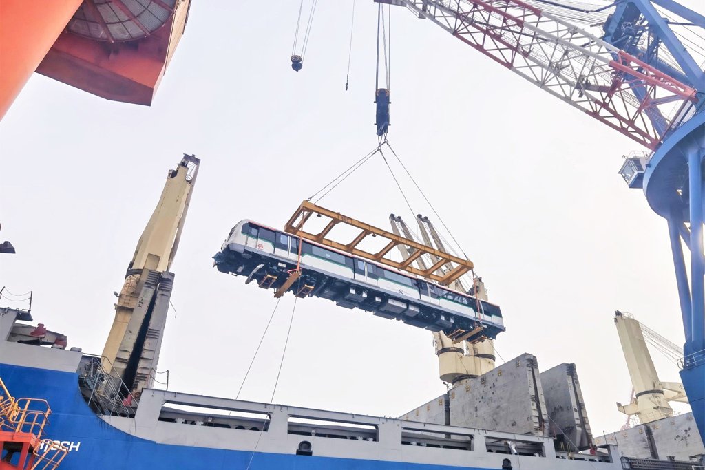 New MRT trains for the EWL and NSL arrive in Singapore