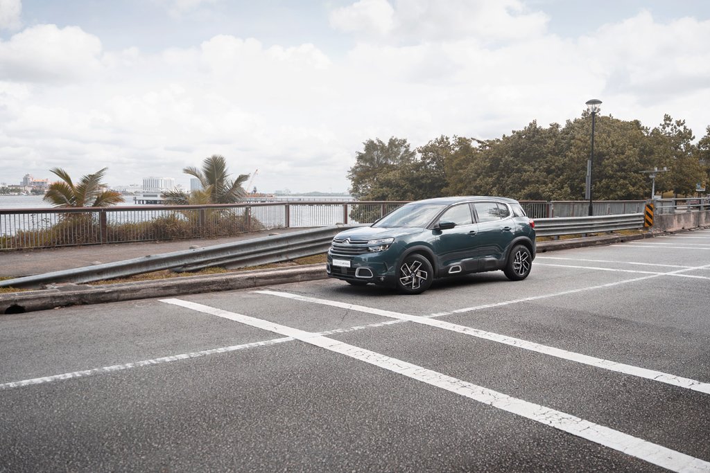 Cat B and Cat E COE break $90,000 mark - Sgcarmart
