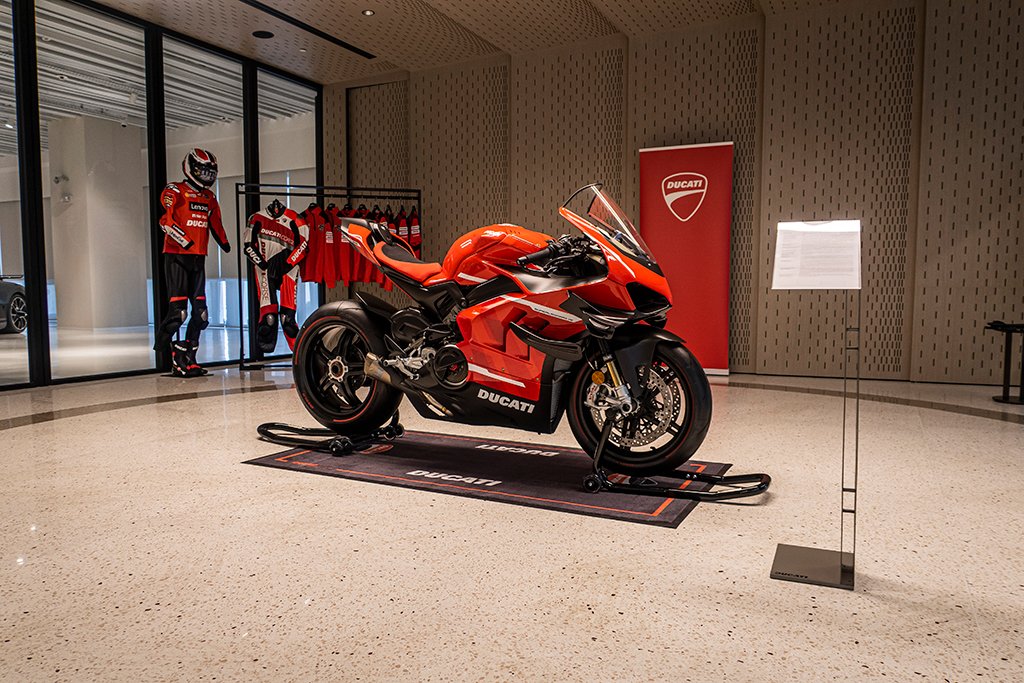 Ducati Singapore showcases the new Superleggera V4 - Sgcarmart
