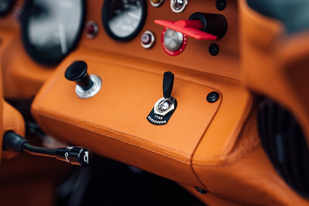 The fully electric, 800bhp Everrati GT40 makes public debut
