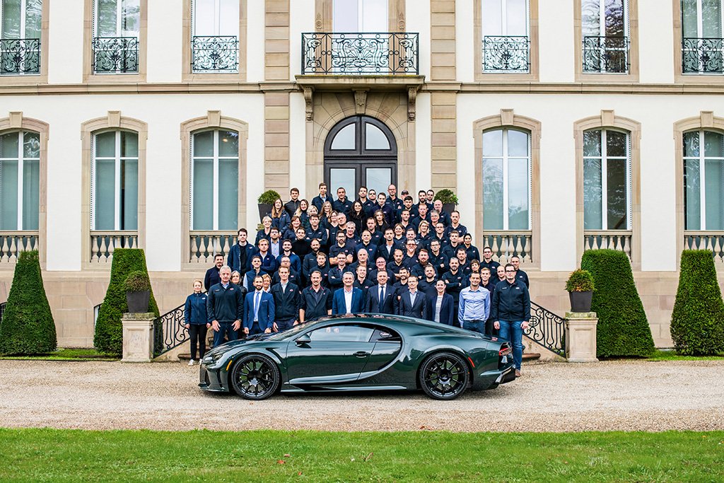 Bugatti celebrates the 400th Chiron ever made