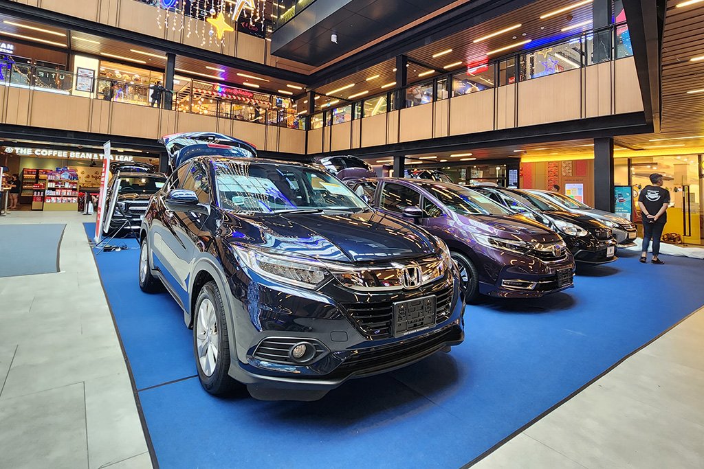 The SG Car Choice x Sgcarmart Quotz festive season roadshow is now here ...