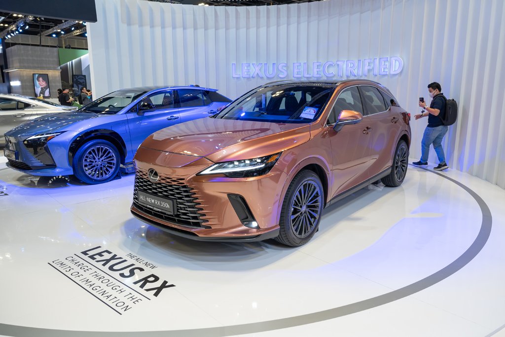 Lexus launches new RX and showcases the new RZ at the 2023 Singapore ...