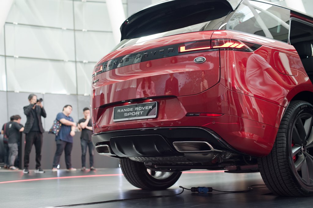 The all new Range Rover Sport Mild Hybrid, built on the MLA-Flex ...