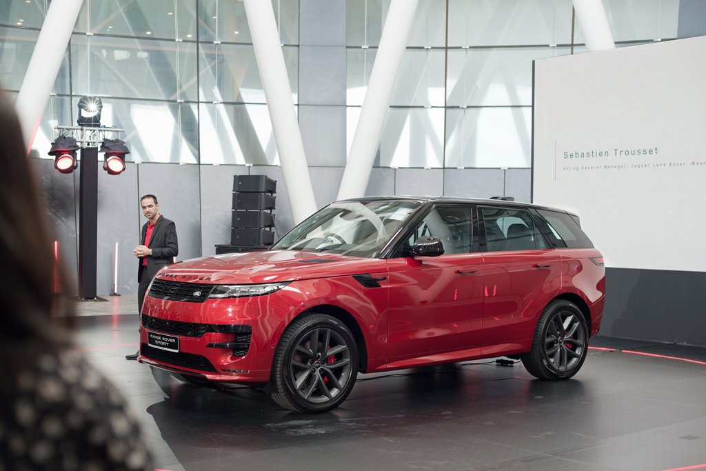 The all new Range Rover Sport Mild Hybrid, built on the MLA-Flex ...