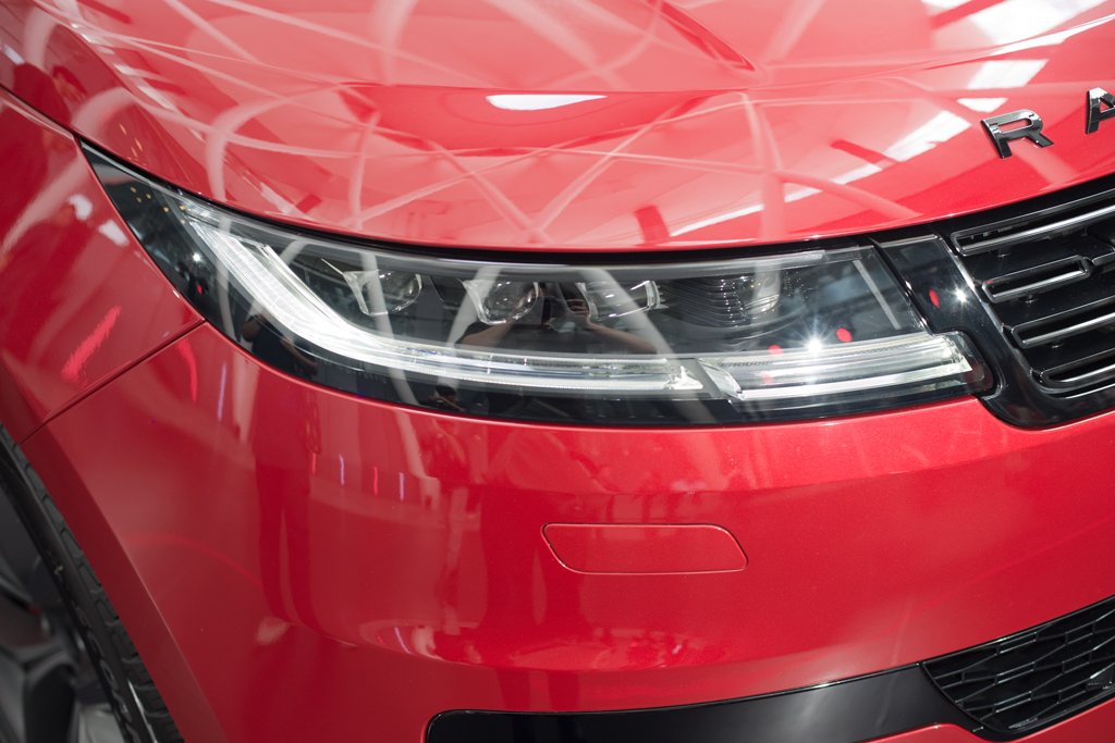 The all new Range Rover Sport Mild Hybrid, built on the MLA-Flex ...