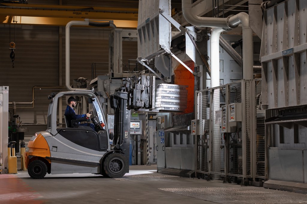 BMW light metal foundry gets recertified by Aluminium Stewardship ...