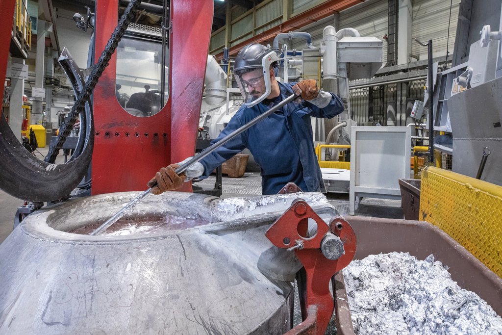 BMW light metal foundry gets recertified by Aluminium Stewardship ...
