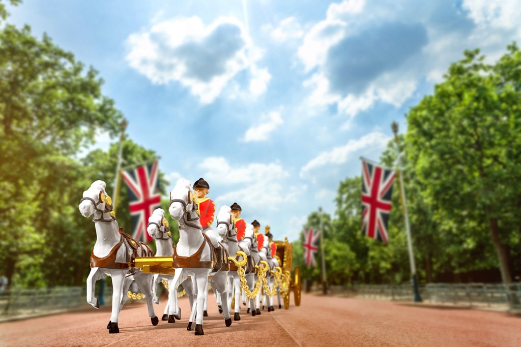 Mattel offers 1:64 scale model of Gold State Coach to celebrate King ...