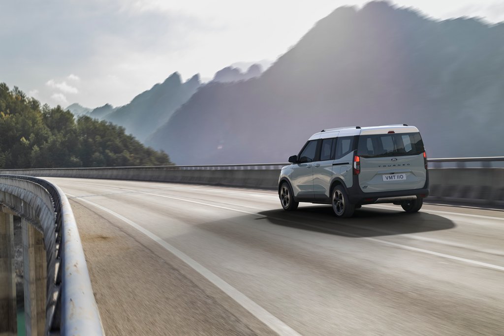 Ford reveals new all-electric E-Tourneo Courier five-seat multi ...