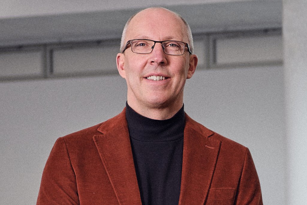 Bentley gets new Director of Design - Sgcarmart