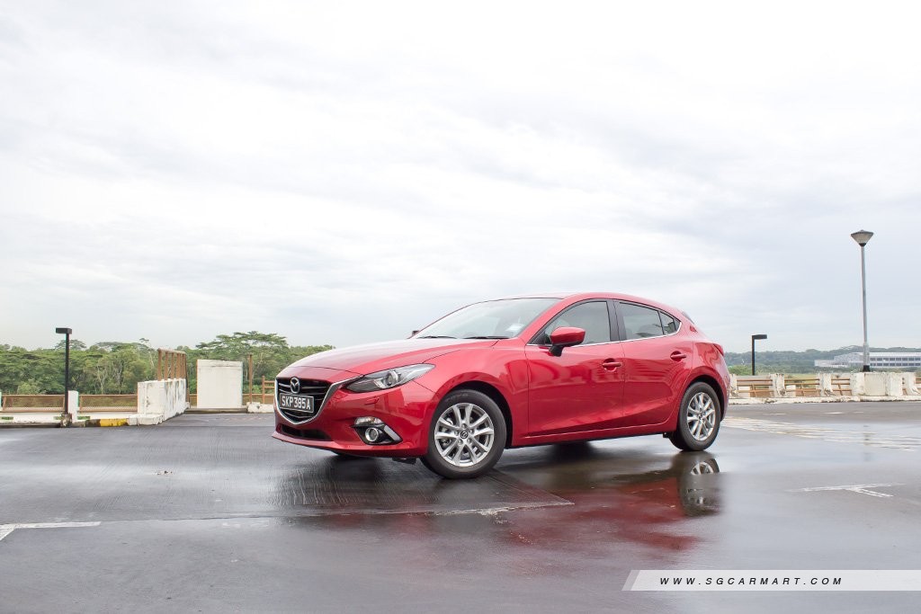 Mazda 3 Hatchback 2014 Second Look: 2014 Mazda3 | Driving