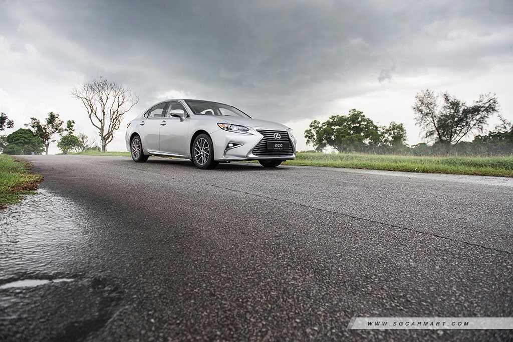 Lexus ES250 2.5 Luxury (A) Facelift Review - Sgcarmart